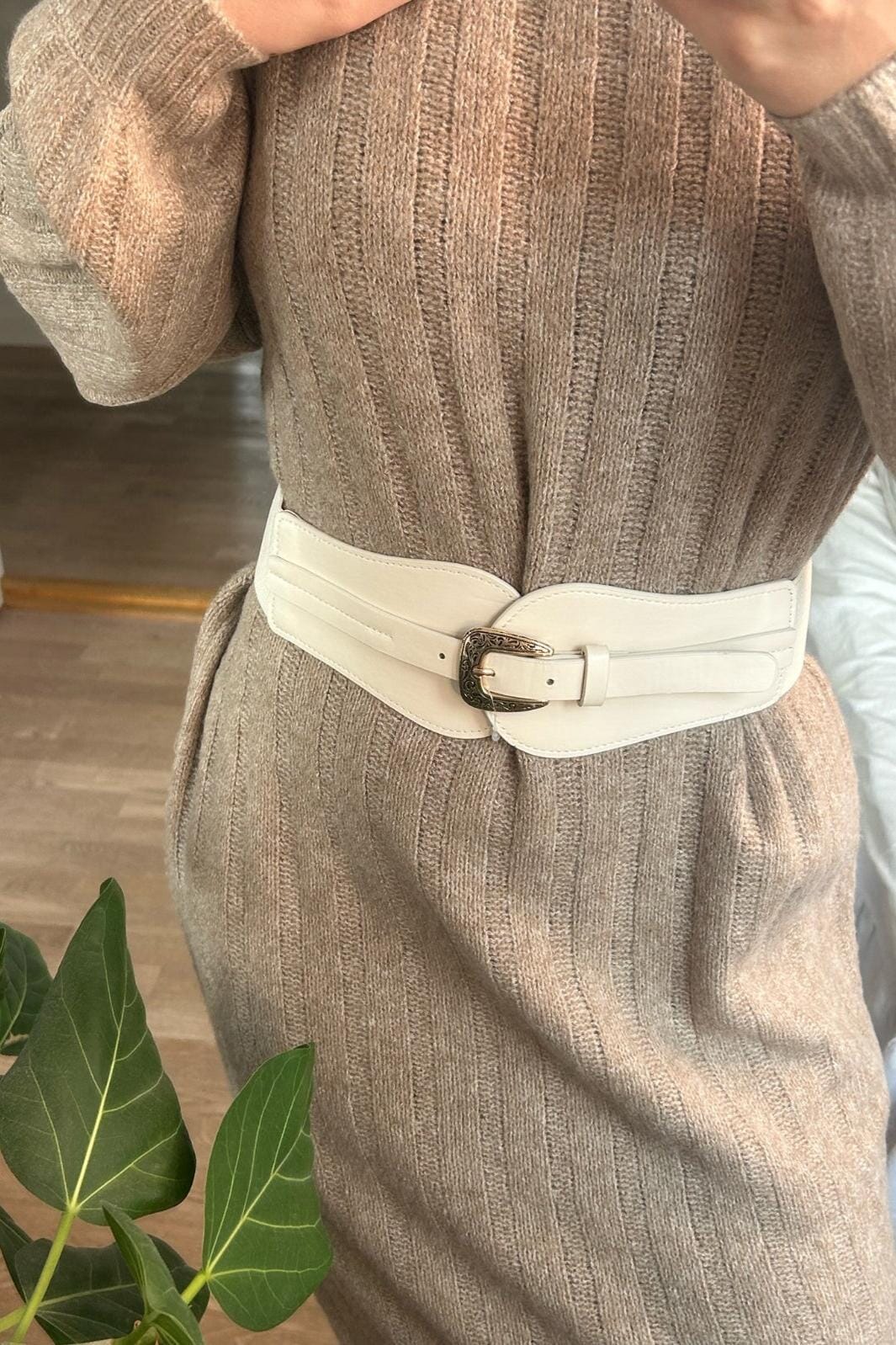 Anobel Copenhagen - Elastic Raffia Belt With Round Buckle LH5008 - Bei