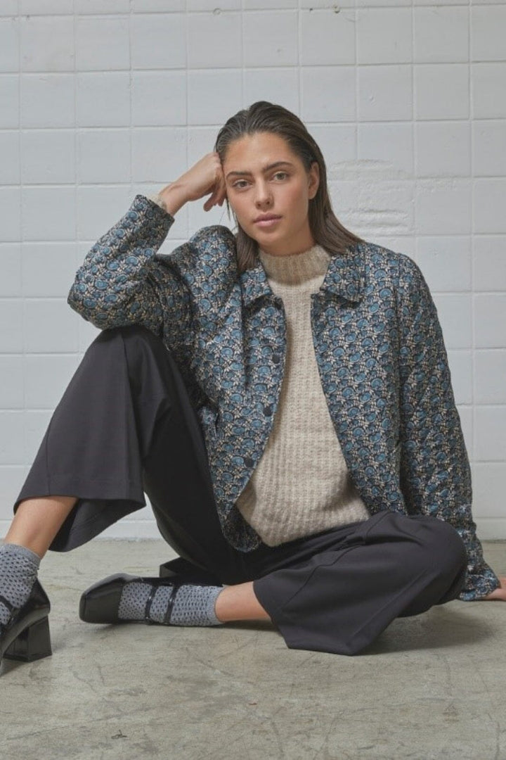 Love&Divine » Lækkert udvalg af skjorter & kjoler online