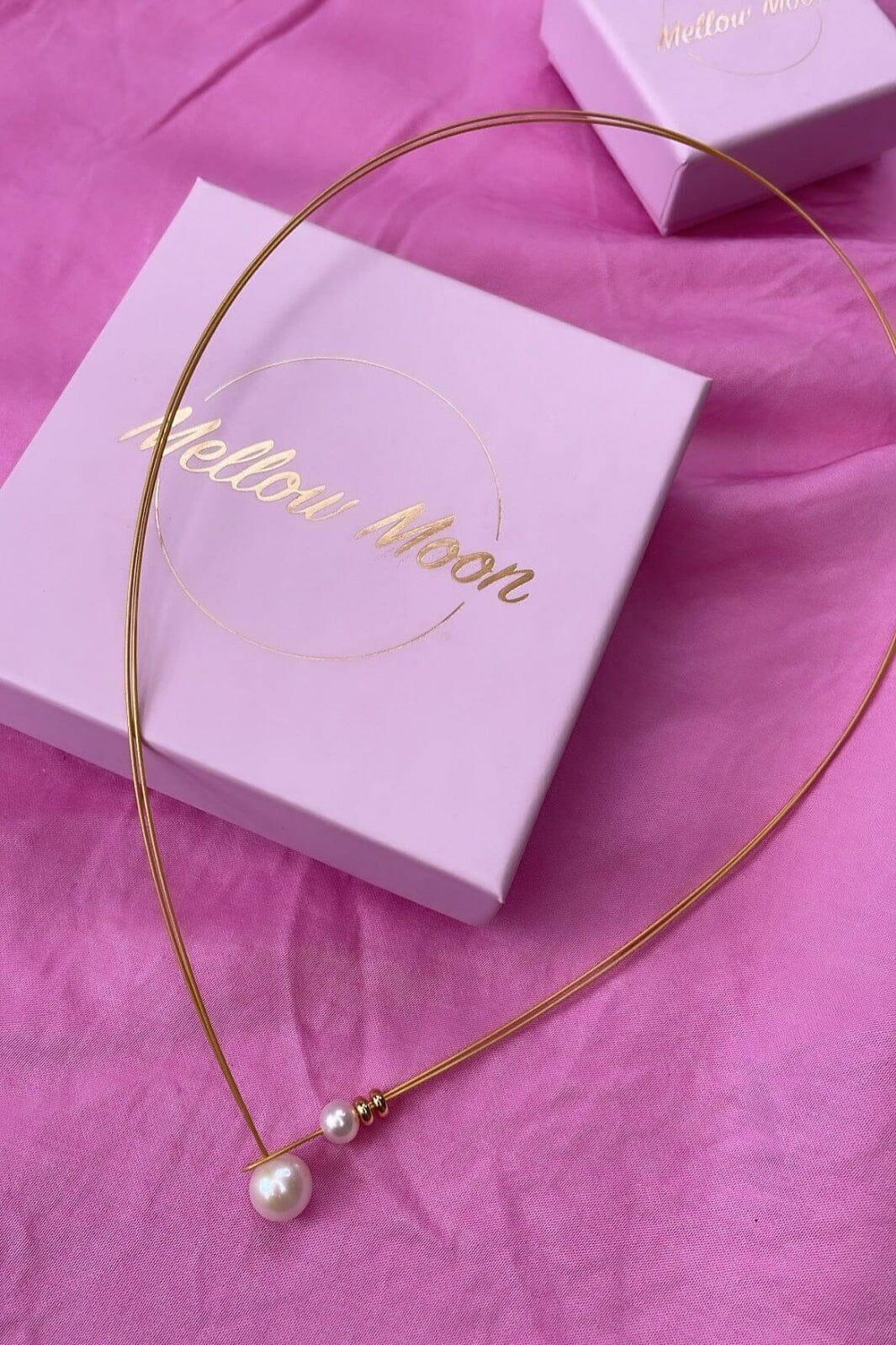 Mellow Moon - Single Pearl Necklace - Forgyldt | Køb